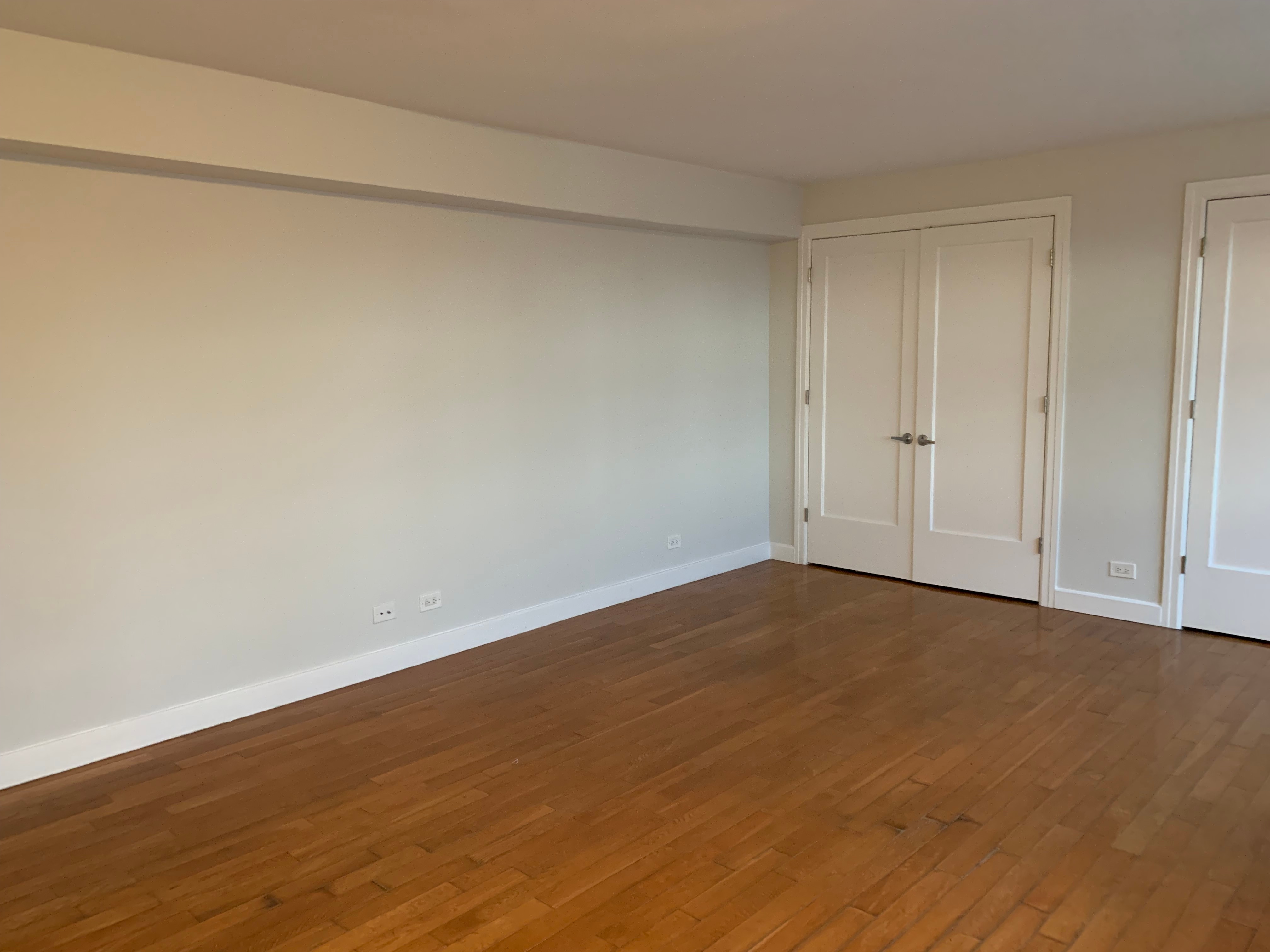 Stonehenge NYC | The Ritz Plaza