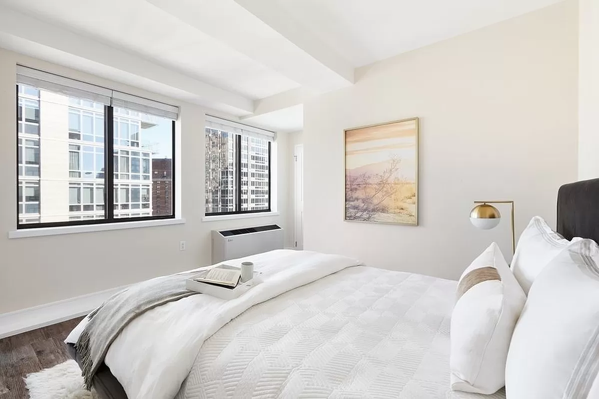 Stonehenge NYC | The Ritz Plaza