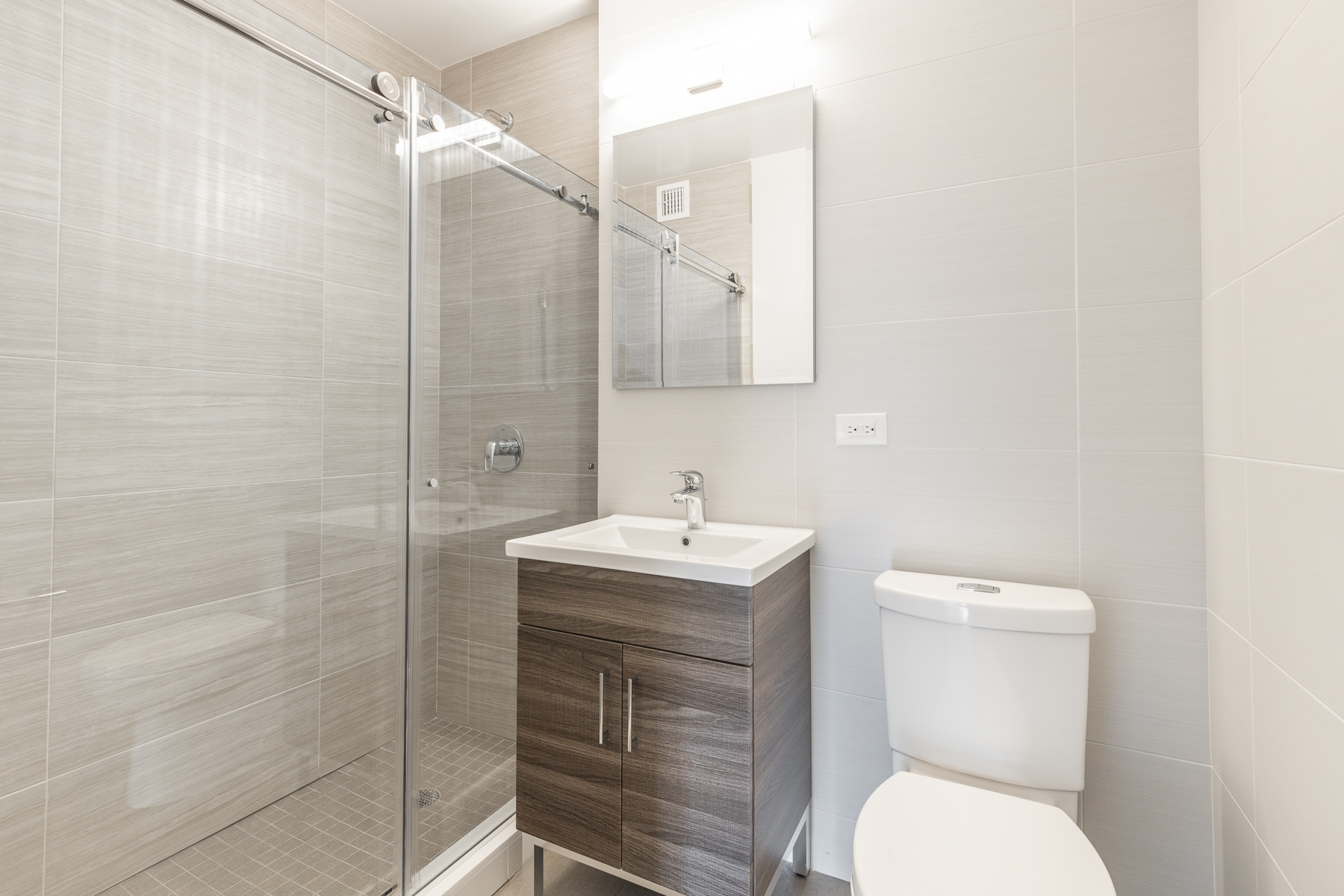 Stonehenge NYC | The Ritz Plaza